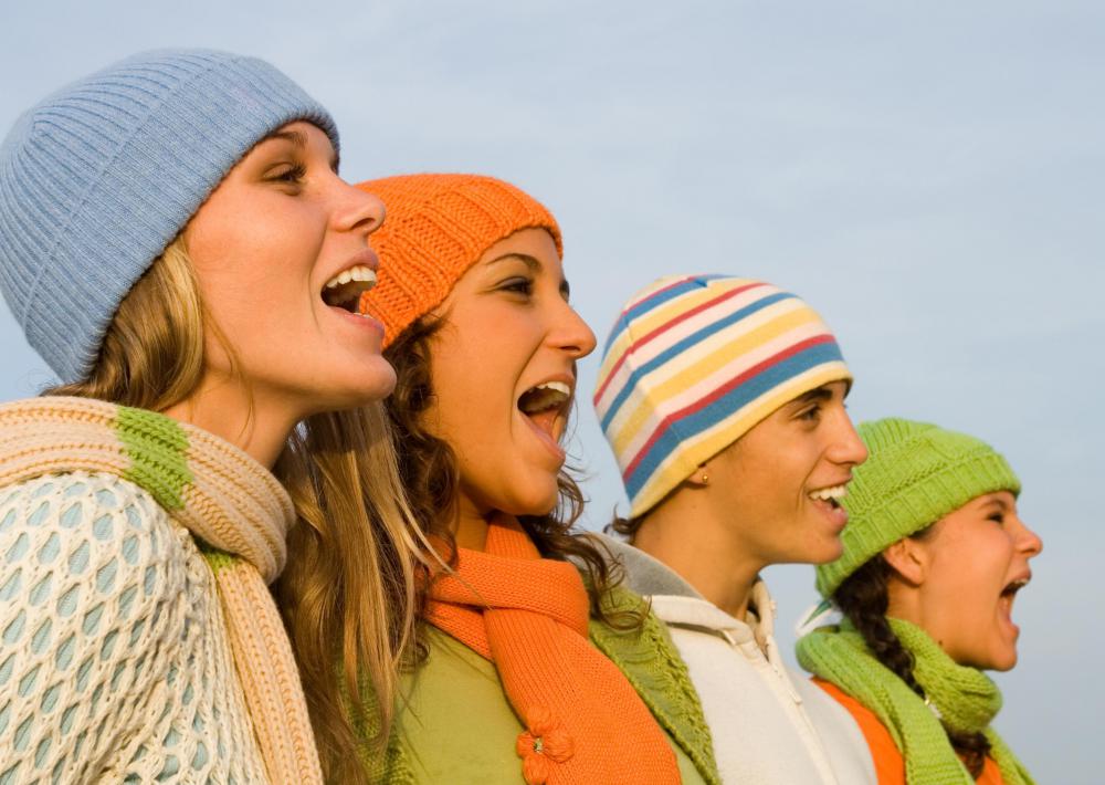 What is Caroling? (with pictures)