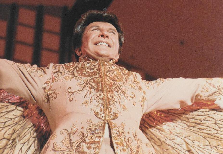 What is Glam Rock? (with pictures)