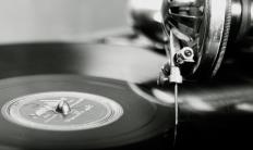 What is a Phonograph? (with pictures)